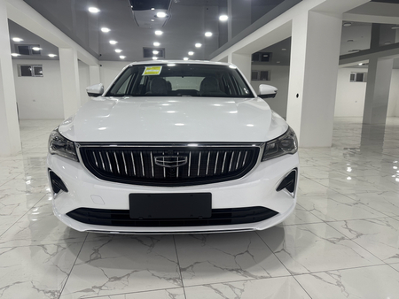 Автомобиль Geely M Grand