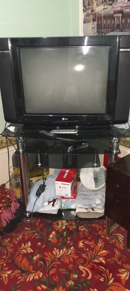 televizor pastafkasi bilan sotiladi