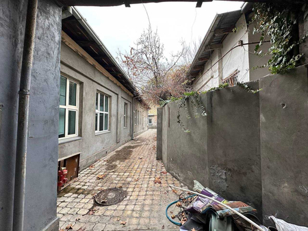 Продажа коммерческой недвижимости Ор-р Дархан парк Тельман  360м2