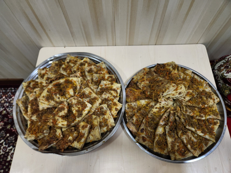 Yupqa halol serqiyma hamirlarini ozim yoyaman
