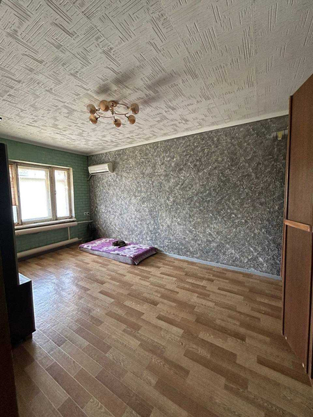 2/4/4 Около парка Фуркат. Ул. Фитрата. 35м2. Бывшее общежитие.