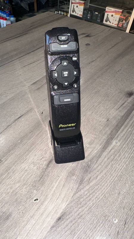 Pioneer pult yangi