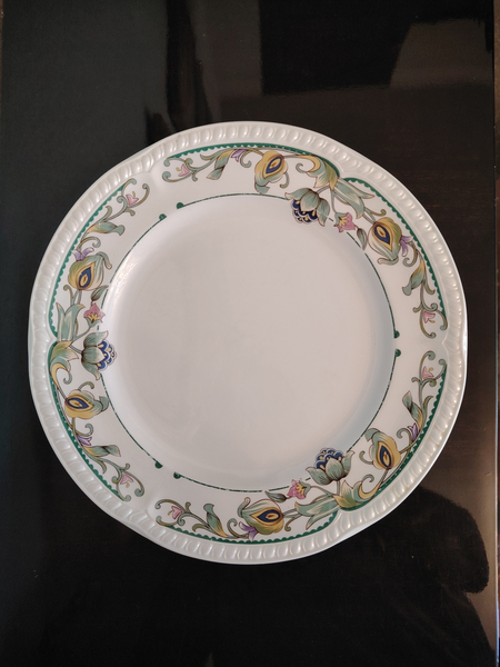 Английская фарфоровая тарелка «Churchill Super Vitrified Hotelware».