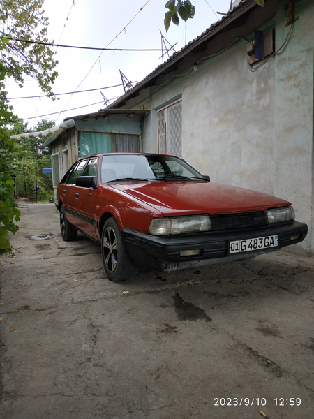 Продам автомобиль Mazda 626.