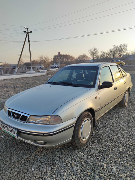 Daewoo nexia 1 sons
