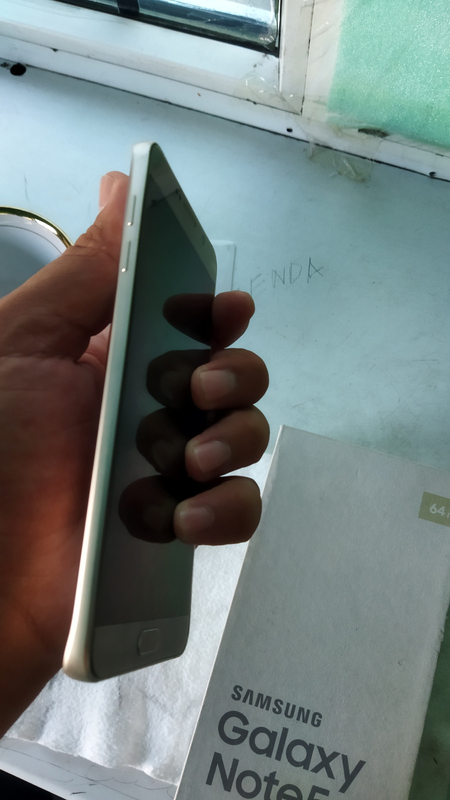 galaxy note 5 4/64gb. Gold.  SROCHNAAAA!