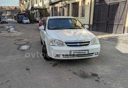 Продается Lacetti 2010, 3 позиция. Торг есть
