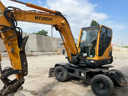 Продаётся эксковатор Hyundai w55