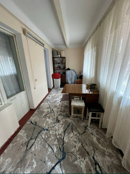 Продаётся квартира Чиланзар 26 4/3/5. Балкон 2*6. Регина
