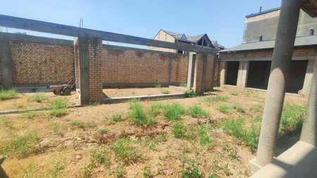 Срочно продается коробка дом, Юнусабадский район (Амер.пос-во)