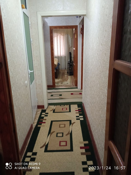 Сдаётся с мебелью 2-комн квартира перед 3х на 2-этаж в районе Мархабо