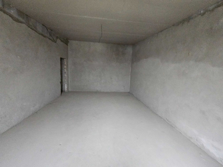 2 xonali 76m² 6-qavat sotiladi.
