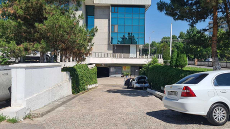 Сдается подземный гараж на 2 авто в центре, пр.Космонавтов
