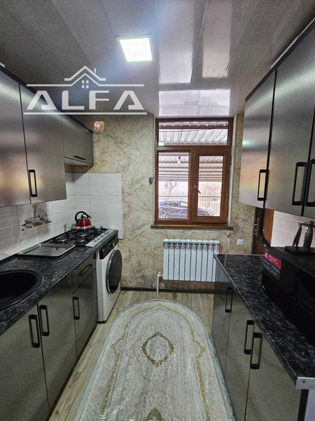 3 xonali qilingan 60m²  +navesli hovli va parkovka ham bor sotiladi.