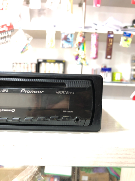 Pioneer DEH-1350 MP magnitafoni sotiladi