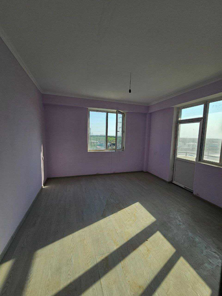 3 xonali 80m² 7-qavat uy sotiladi