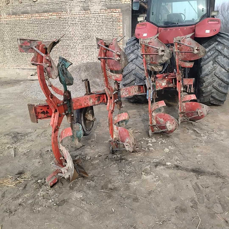 Даиичи  Плуг сотилади