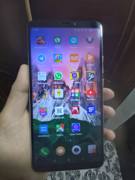 Mi max 3 4/64GBli pachti ideal sotiladi