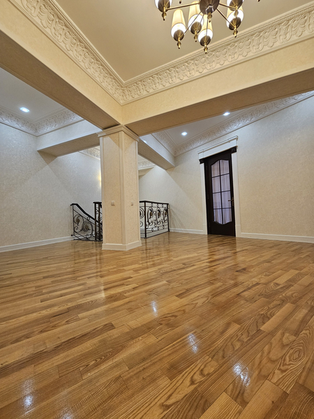 ГАБУС .Дуплекс. Мирабадский район  м.Айбека.4/8/8 общ.площадь-325м².
