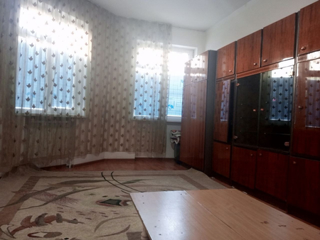 Arenda kvartira Sergeli moshina bozorni yonida