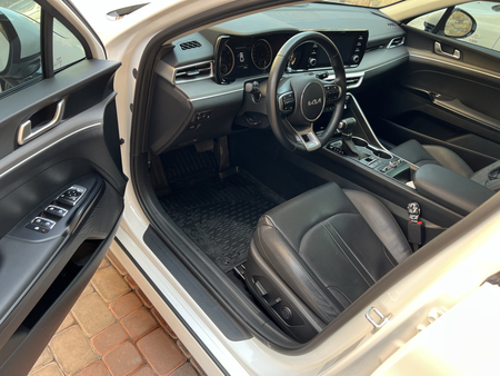 Kia K5 Luxe 9000km 2023г