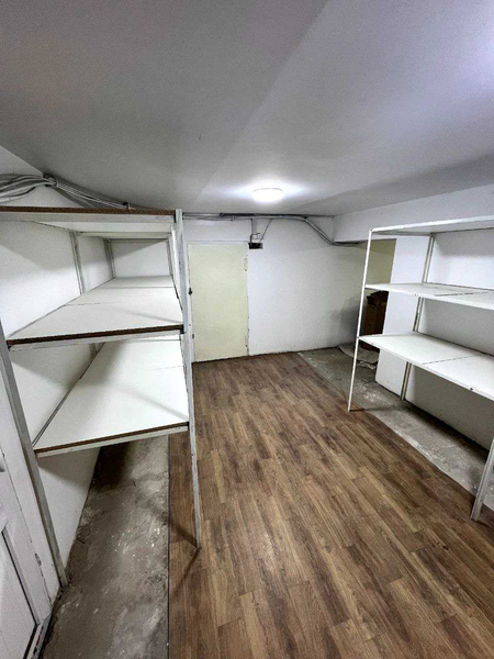 Офис пр.Беруний,Ледовый Дворец банк.дом 6-комн 314 м² ремонт