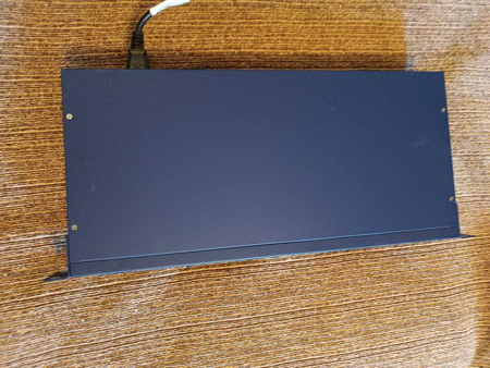 Сетевой коммутатор 16 портов 10/100 Base-T/T, 1  Uplink порт