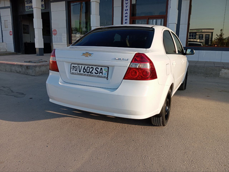 Neksiya 3 sotiladi kraskasi toza