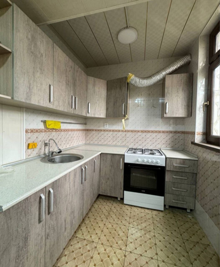 N1616 Olmazor tumani Beruniy Bankovskiy dom 4/3/4