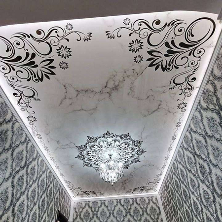 Натяжные потолки и фотообои