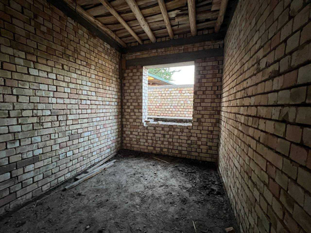 Продается дом коробка 2 сот. Учхоз (J3383)
