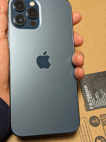 Продается iPhone 12 pro max 256gb