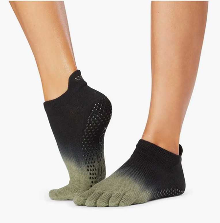 Нескользящие носки с пальцами ToeSox для пилатеса и йоги