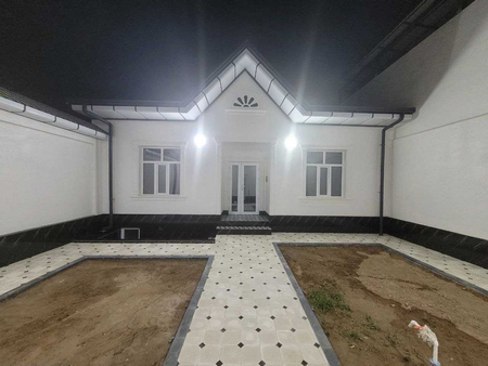 Продаётся коттедж в Бектемирском районе ( Мажнунтол ).