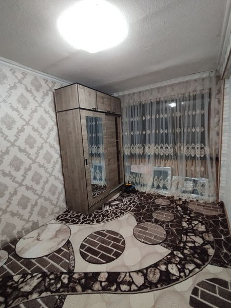 Уй сотилади. 1/9/9. 42 м². Олмазор тумани.