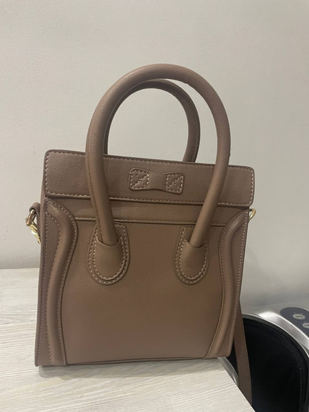 Сумка фирмы Celine