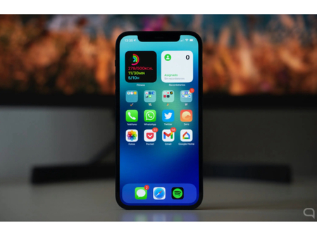 IPHONE 12 PRO версия 17.5.1