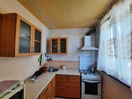 Срочно продается квартира 3/3/4 на М Улугбекском районе  (J3069)