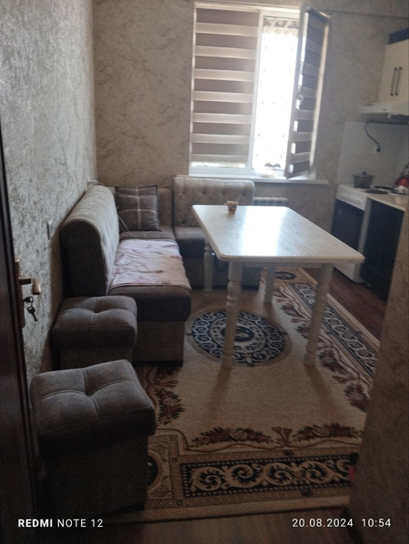 Uch lola.40m2.\\n1/12/12. Elektraplita.\\nRimont sredniy. \\nQòli 45000$$$.