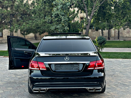 Mercedes benz w212 E350 restayling