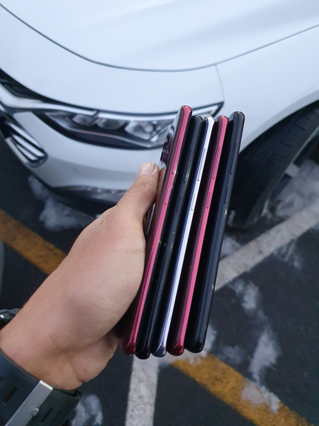 Samsung Galaxy S8 DUOS. OzU 4 GB. Joyi 64 GB. IME tayyor ishliydi