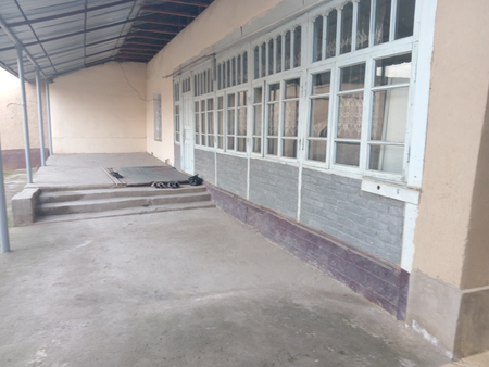 Продаю в Назарбеке 4 ком дом 5 сот земли