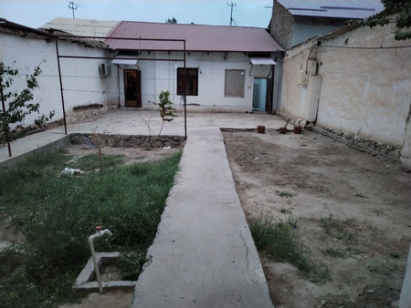 Hovli sotiladi narpay sentrdan Navruz MFY