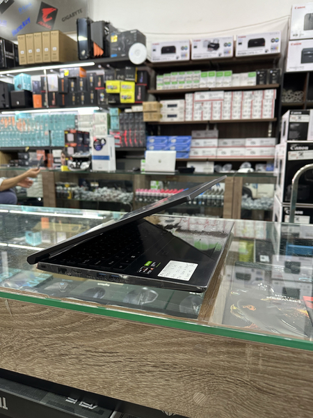 Aspire 7 A715-42G-R2YB