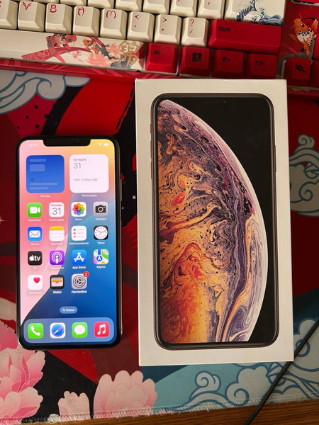 Продаю iphone xs max gold 512gb