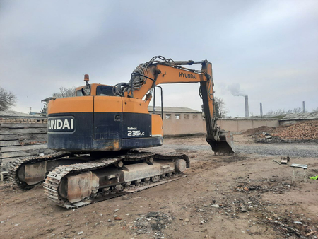 Ekskavator ROBEX 235