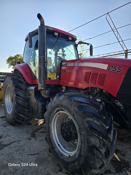 Traktor Case Ih magnum 255 sotiladi