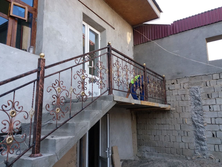 Darvoza va reshotka 1 yildan 5 yilgacha kafolat