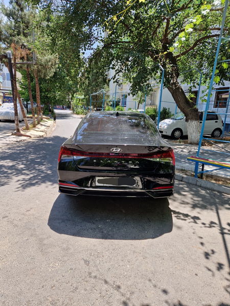 Hyundai Elantra Elegance 1.6L