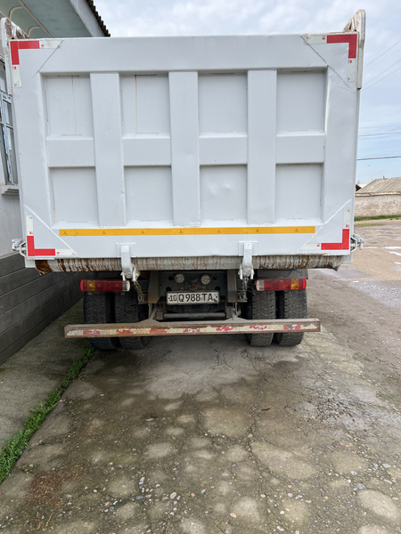 2019 Howo sinotruck 25тонна